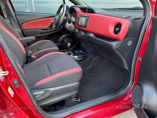 Red Toyota Yaris 2017 in Kuressaare, with an engine capacity of 1.50 L and mileage of 65 thousand km for 12990 €, photo 9 on AUTOMOTO.COM.LV