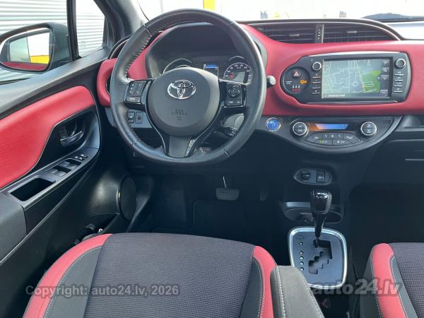 Red Toyota Yaris 2017 in Kuressaare, with an engine capacity of 1.50 L and mileage of 65 thousand km for 12990 €, photo 10 on AUTOMOTO.COM.LV