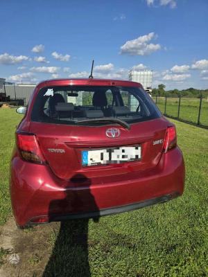 Sarkans Toyota Yaris 2017 Kauņa, ar dzinēja tilpumu 1.33 L un nobraukumu 56 tūkst. km par 9500 €, foto 6 vietnē AUTOMOTO.COM.LV