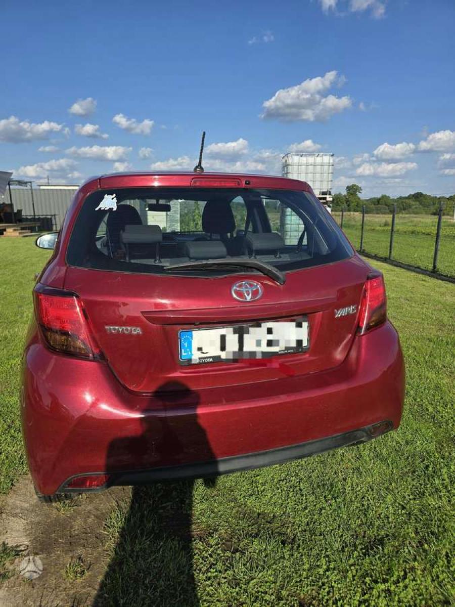 Sarkans Toyota Yaris 2017 Kauņa, ar dzinēja tilpumu 1.33 L un nobraukumu 56 tūkst. km par 9500 €, foto 6 vietnē AUTOMOTO.COM.LV