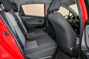 Red Toyota Yaris 2017 in Vilnius, with an engine capacity of 1.50 L and mileage of 29 thousand km for 13500 €, photo 8 on AUTOMOTO.COM.LV