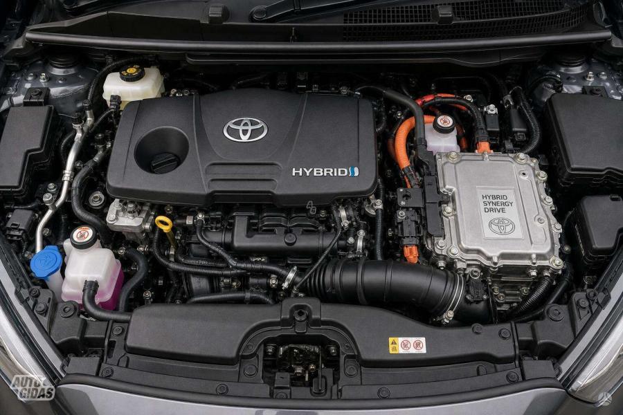 Red Toyota Yaris 2017 in Vilnius, with an engine capacity of 1.50 L and mileage of 29 thousand km for 13500 €, photo 14 on AUTOMOTO.COM.LV