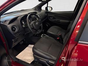 Sarkans Toyota Yaris 2017 Tartu, ar dzinēja tilpumu 1.50 L un nobraukumu 76 tūkst. km par 11990 €, foto 12 vietnē AUTOMOTO.COM.LV