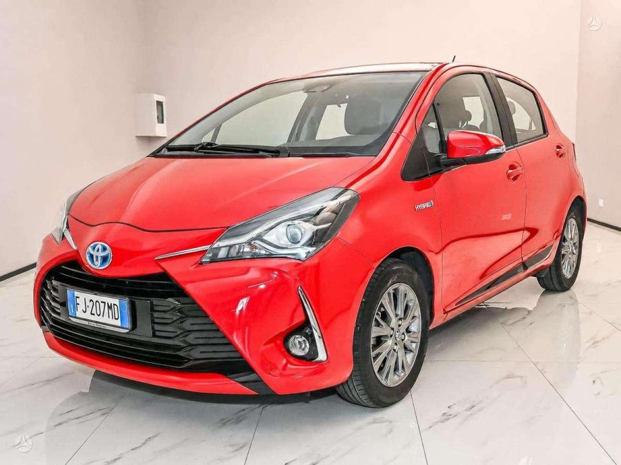Sarkans Toyota Yaris 2017 Viļņa, ar dzinēja tilpumu 1.50 L un nobraukumu 29 tūkst. km par 13500 €, foto 1 vietnē AUTOMOTO.COM.LV