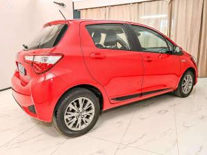 Sarkans Toyota Yaris 2017 Viļņa, ar dzinēja tilpumu 1.50 L un nobraukumu 29 tūkst. km par 13500 €, foto 5 vietnē AUTOMOTO.COM.LV