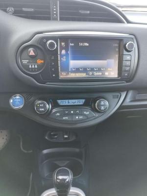 Sarkans Toyota Yaris 2017 Utena, ar dzinēja tilpumu 1.50 L un nobraukumu 162 tūkst. km par 9200 €, foto 11 vietnē AUTOMOTO.COM.LV