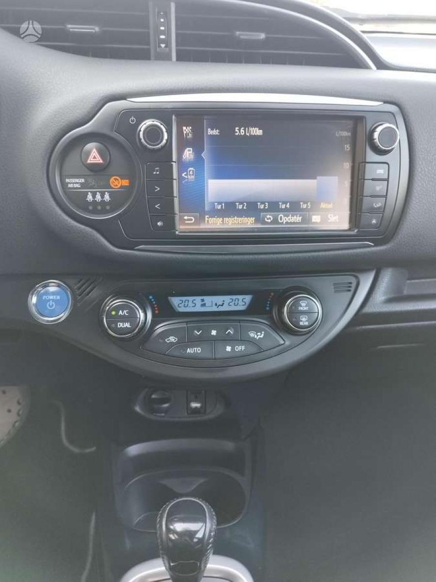 Sarkans Toyota Yaris 2017 Utena, ar dzinēja tilpumu 1.50 L un nobraukumu 162 tūkst. km par 9200 €, foto 11 vietnē AUTOMOTO.COM.LV