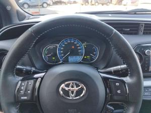 Sarkans Toyota Yaris 2017 Utena, ar dzinēja tilpumu 1.50 L un nobraukumu 162 tūkst. km par 9200 €, foto 12 vietnē AUTOMOTO.COM.LV