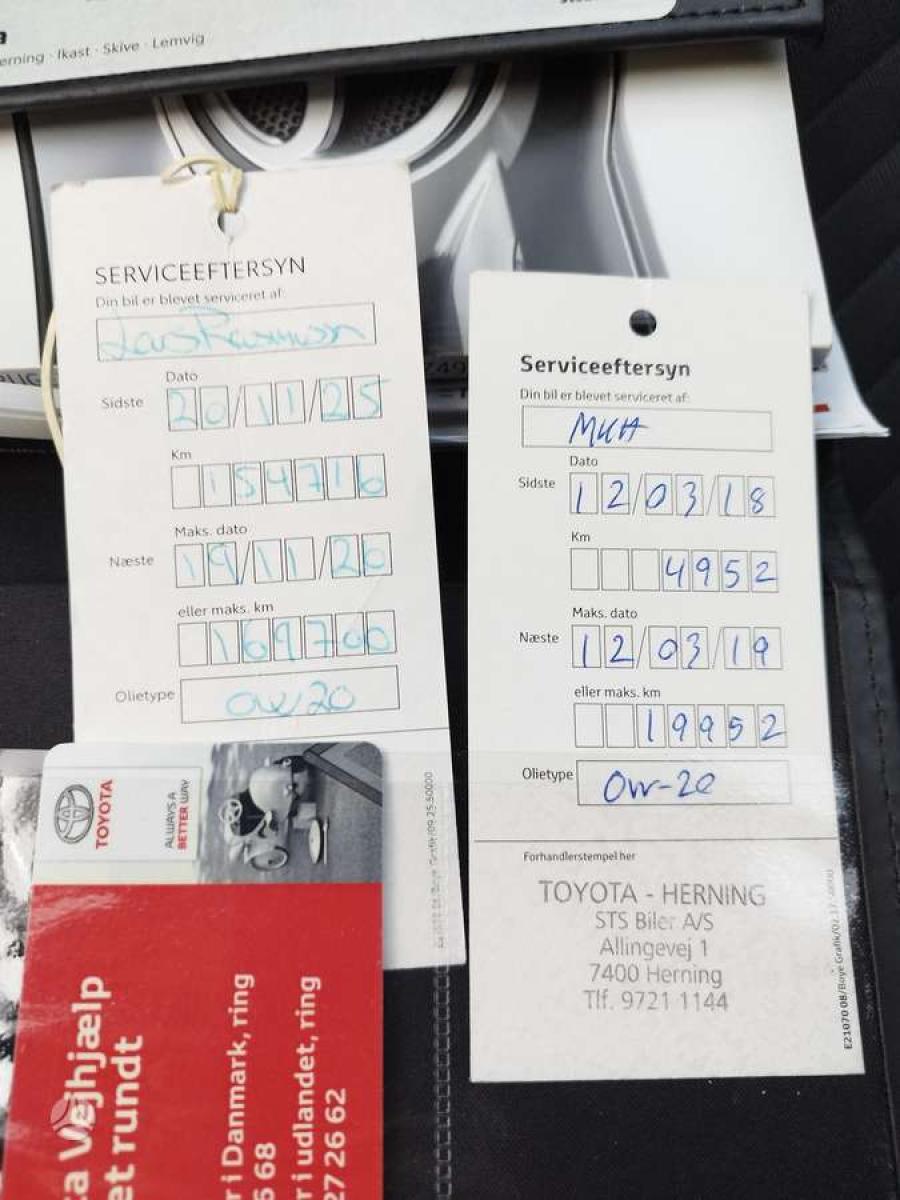 Sarkans Toyota Yaris 2017 Utena, ar dzinēja tilpumu 1.50 L un nobraukumu 162 tūkst. km par 9200 €, foto 17 vietnē AUTOMOTO.COM.LV