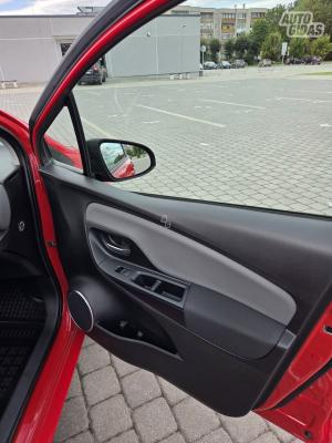 Red Toyota Yaris 2017 in Ukmerge, with an engine capacity of 1.50 L and mileage of 190 thousand km for 8950 €, photo 26 on AUTOMOTO.COM.LV