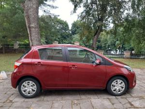 Red Toyota Yaris 2017 in Vilnius, with an engine capacity of 1.50 L and mileage of 133 thousand km for 11500 €, photo 4 on AUTOMOTO.COM.LV