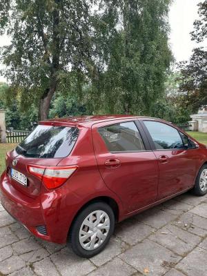 Red Toyota Yaris 2017 in Vilnius, with an engine capacity of 1.50 L and mileage of 133 thousand km for 11500 €, photo 5 on AUTOMOTO.COM.LV