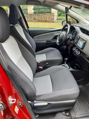 Red Toyota Yaris 2017 in Vilnius, with an engine capacity of 1.50 L and mileage of 133 thousand km for 11500 €, photo 7 on AUTOMOTO.COM.LV