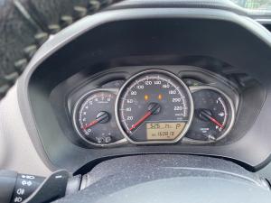 Красный Тойота Ярис 2017 в Вильнюс, объемом двигателя 1.30 л и пробегом 161 тыс. км за 6800 €, фото 15 на AUTOMOTO.COM.LV
