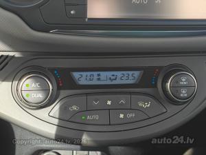 Sarkans Toyota Yaris 2017 Tallina, ar dzinēja tilpumu 1.50 L un nobraukumu 59 tūkst. km par 12500 €, foto 9 vietnē AUTOMOTO.COM.LV