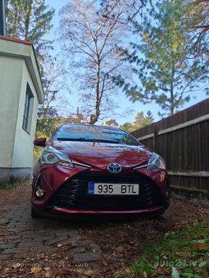 Sarkans Toyota Yaris 2017 Tallina, ar dzinēja tilpumu 1.50 L un nobraukumu 73 tūkst. km par 12999 €, foto 4 vietnē AUTOMOTO.COM.LV
