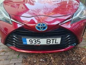Sarkans Toyota Yaris 2017 Tallina, ar dzinēja tilpumu 1.50 L un nobraukumu 73 tūkst. km par 12999 €, foto 6 vietnē AUTOMOTO.COM.LV