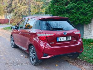 Sarkans Toyota Yaris 2017 Tallina, ar dzinēja tilpumu 1.50 L un nobraukumu 73 tūkst. km par 12999 €, foto 8 vietnē AUTOMOTO.COM.LV