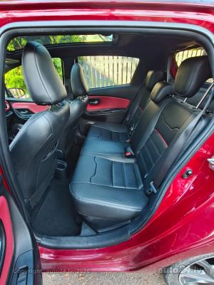 Sarkans Toyota Yaris 2017 Tallina, ar dzinēja tilpumu 1.50 L un nobraukumu 73 tūkst. km par 12999 €, foto 15 vietnē AUTOMOTO.COM.LV