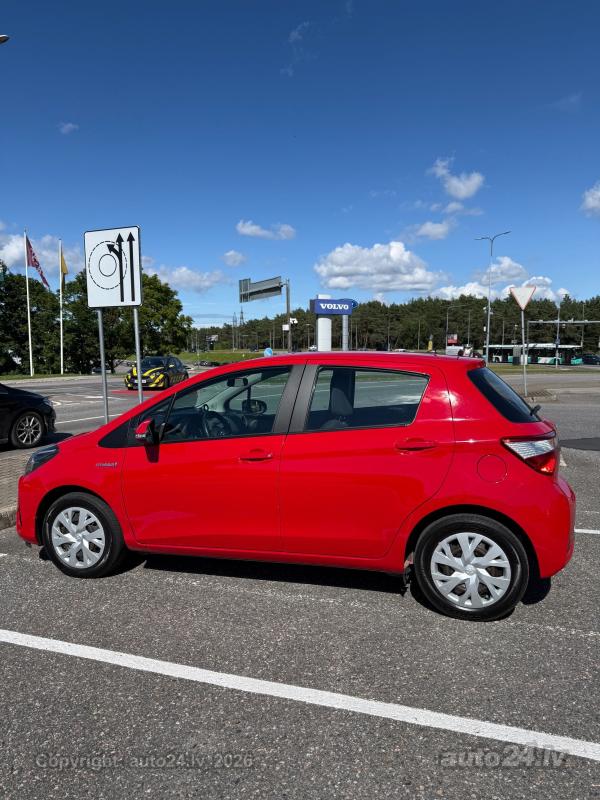 Red Toyota Yaris 2018 in Tallinn, with an engine capacity of 1.50 L and mileage of 78 thousand km for 11500 €, photo 4 on AUTOMOTO.COM.LV