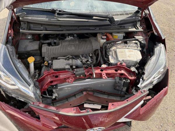 Sarkans Toyota Yaris 2018 Radviliškis, ar dzinēja tilpumu 1.50 L un nobraukumu 30 tūkst. km par 7550 €, foto 8 vietnē AUTOMOTO.COM.LV