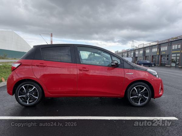 Sarkans Toyota Yaris 2018 Tallina, ar dzinēja tilpumu 1.50 L un nobraukumu 172 tūkst. km par 11490 €, foto 8 vietnē AUTOMOTO.COM.LV