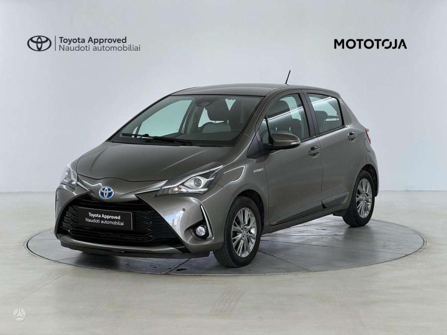 Sarkans Toyota Yaris 2018 Viļņa, ar dzinēja tilpumu 1.50 L un nobraukumu 116 tūkst. km par 11900 €, foto 1 vietnē AUTOMOTO.COM.LV