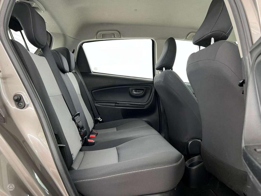 Sarkans Toyota Yaris 2018 Viļņa, ar dzinēja tilpumu 1.50 L un nobraukumu 116 tūkst. km par 11900 €, foto 8 vietnē AUTOMOTO.COM.LV