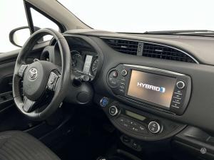 Sarkans Toyota Yaris 2018 Viļņa, ar dzinēja tilpumu 1.50 L un nobraukumu 116 tūkst. km par 11900 €, foto 15 vietnē AUTOMOTO.COM.LV