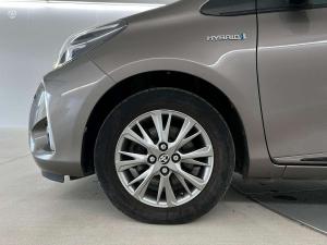 Sarkans Toyota Yaris 2018 Viļņa, ar dzinēja tilpumu 1.50 L un nobraukumu 116 tūkst. km par 11900 €, foto 16 vietnē AUTOMOTO.COM.LV