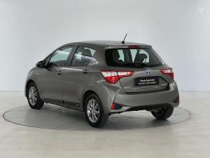 Sarkans Toyota Yaris 2018 Viļņa, ar dzinēja tilpumu 1.50 L un nobraukumu 116 tūkst. km par 11900 €, foto 18 vietnē AUTOMOTO.COM.LV