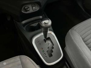 Sarkans Toyota Yaris 2018 Viļņa, ar dzinēja tilpumu 1.50 L un nobraukumu 116 tūkst. km par 11900 €, foto 24 vietnē AUTOMOTO.COM.LV