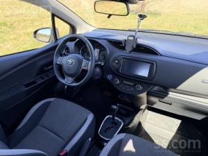 Sarkans Toyota Yaris 2019 Rīga, ar dzinēja tilpumu 1.50 L un nobraukumu 49 tūkst. km par 10900 €, foto 8 vietnē AUTOMOTO.COM.LV