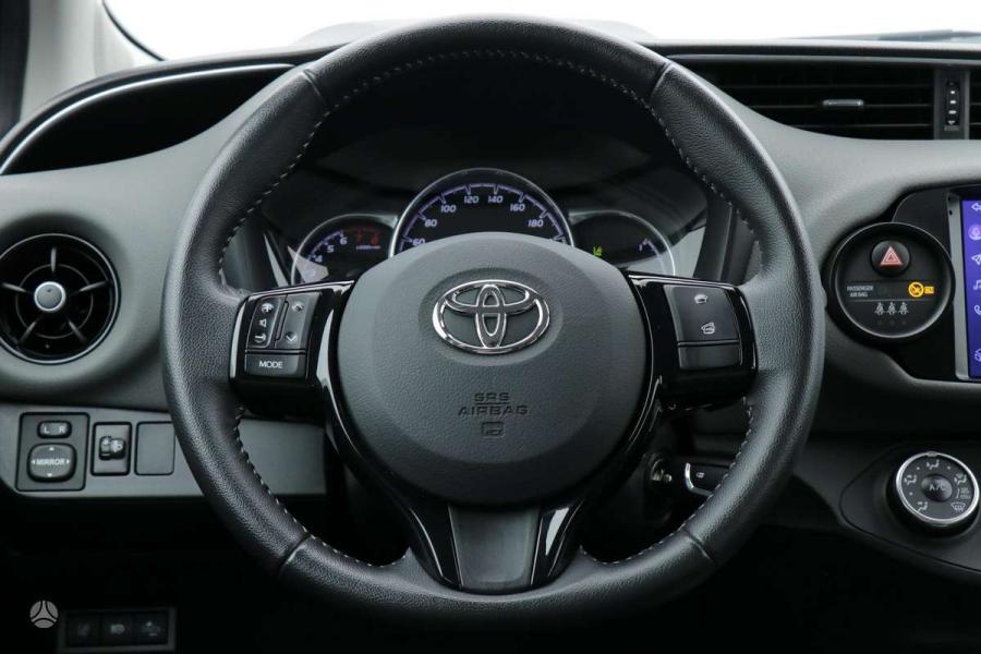 Red Toyota Yaris 2019 in Vilnius, with an engine capacity of 1.50 L and mileage of 70 thousand km for 11900 €, photo 14 on AUTOMOTO.COM.LV