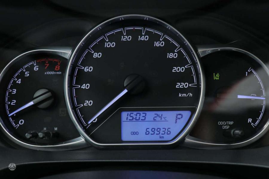 Red Toyota Yaris 2019 in Vilnius, with an engine capacity of 1.50 L and mileage of 70 thousand km for 11900 €, photo 15 on AUTOMOTO.COM.LV