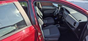 Red Toyota Yaris 2019 in Klaipeda, with an engine capacity of 1.50 L and mileage of 43 thousand km for 11000 €, photo 7 on AUTOMOTO.COM.LV
