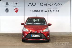 Red Toyota Yaris 2019 in Riga, with an engine capacity of 1.50 L and mileage of 99 thousand km for 10990 €, photo 3 on AUTOMOTO.COM.LV