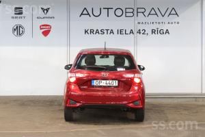 Red Toyota Yaris 2019 in Riga, with an engine capacity of 1.50 L and mileage of 99 thousand km for 10990 €, photo 8 on AUTOMOTO.COM.LV