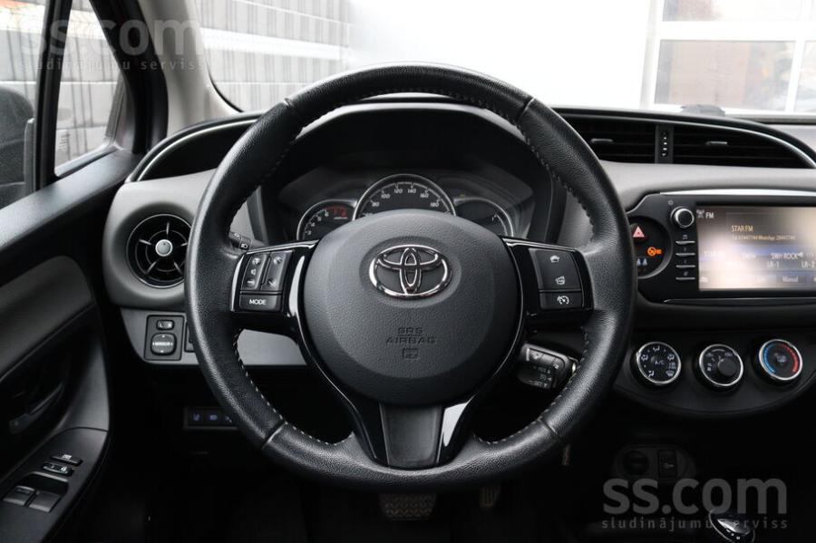 Red Toyota Yaris 2019 in Riga, with an engine capacity of 1.50 L and mileage of 99 thousand km for 10990 €, photo 11 on AUTOMOTO.COM.LV
