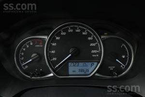Red Toyota Yaris 2019 in Riga, with an engine capacity of 1.50 L and mileage of 99 thousand km for 10990 €, photo 12 on AUTOMOTO.COM.LV