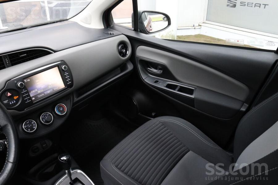 Red Toyota Yaris 2019 in Riga, with an engine capacity of 1.50 L and mileage of 99 thousand km for 10990 €, photo 13 on AUTOMOTO.COM.LV