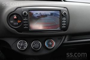 Red Toyota Yaris 2019 in Riga, with an engine capacity of 1.50 L and mileage of 99 thousand km for 10990 €, photo 20 on AUTOMOTO.COM.LV
