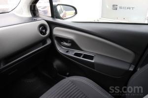 Red Toyota Yaris 2019 in Riga, with an engine capacity of 1.50 L and mileage of 99 thousand km for 10990 €, photo 26 on AUTOMOTO.COM.LV