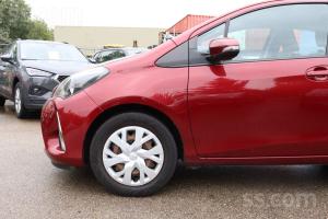 Red Toyota Yaris 2019 in Riga, with an engine capacity of 1.50 L and mileage of 99 thousand km for 10990 €, photo 35 on AUTOMOTO.COM.LV