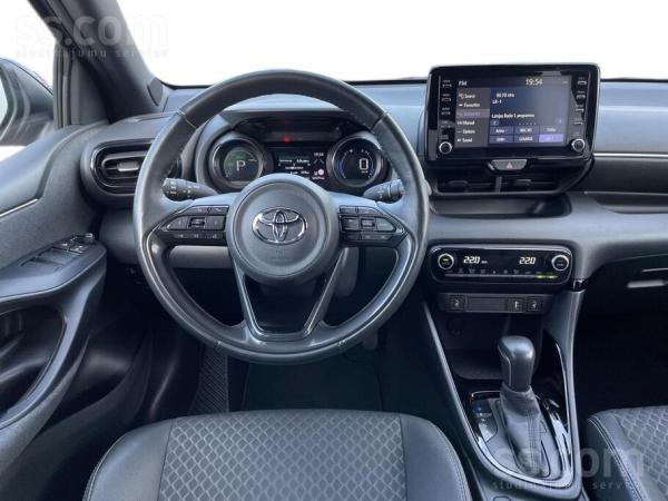 Sarkans Toyota Yaris 2020 Rīga, ar dzinēja tilpumu 1.50 L un nobraukumu 53 tūkst. km par 17990 €, foto 9 vietnē AUTOMOTO.COM.LV