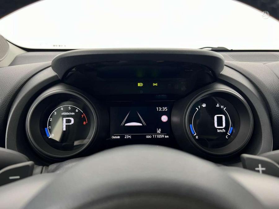 Красный Тойота Ярис 2020 в Вильнюс, объемом двигателя 1.49 л и пробегом 111 тыс. км за 14900 €, фото 14 на AUTOMOTO.COM.LV