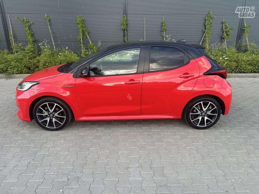 Sarkans Toyota Yaris 2020 Viļņa, ar dzinēja tilpumu 1.50 L un nobraukumu 89 tūkst. km par 16350 €, foto 5 vietnē AUTOMOTO.COM.LV