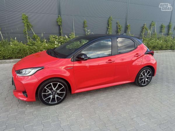 Sarkans Toyota Yaris 2020 Viļņa, ar dzinēja tilpumu 1.50 L un nobraukumu 89 tūkst. km par 17350 €, foto 3 vietnē AUTOMOTO.COM.LV