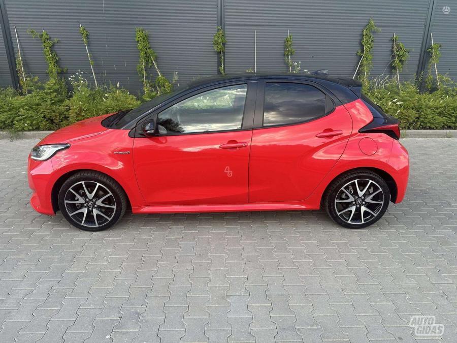 Red Toyota Yaris 2020 in Vilnius, with an engine capacity of 1.50 L and mileage of 89 thousand km for 17350 €, photo 5 on AUTOMOTO.COM.LV