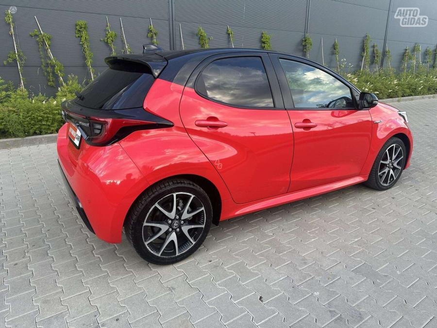 Red Toyota Yaris 2020 in Vilnius, with an engine capacity of 1.50 L and mileage of 89 thousand km for 17350 €, photo 12 on AUTOMOTO.COM.LV
